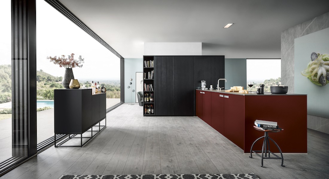 Keuken in grijs en robijnrood - UW-keuken.nl