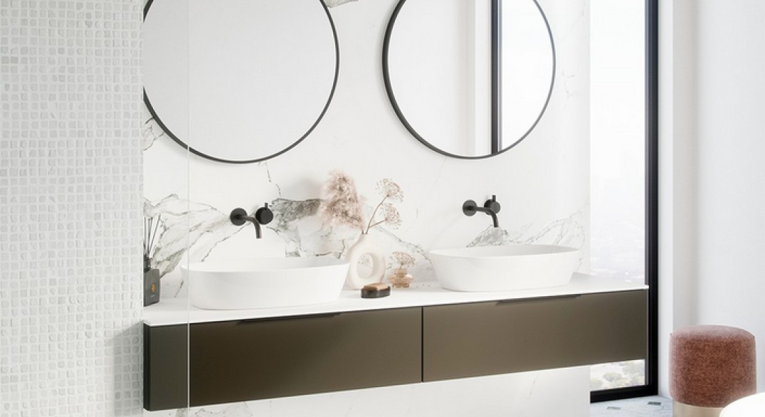 Maatwerkmeubel in Mat Taupe | Primabad - UW-badkamer.nl