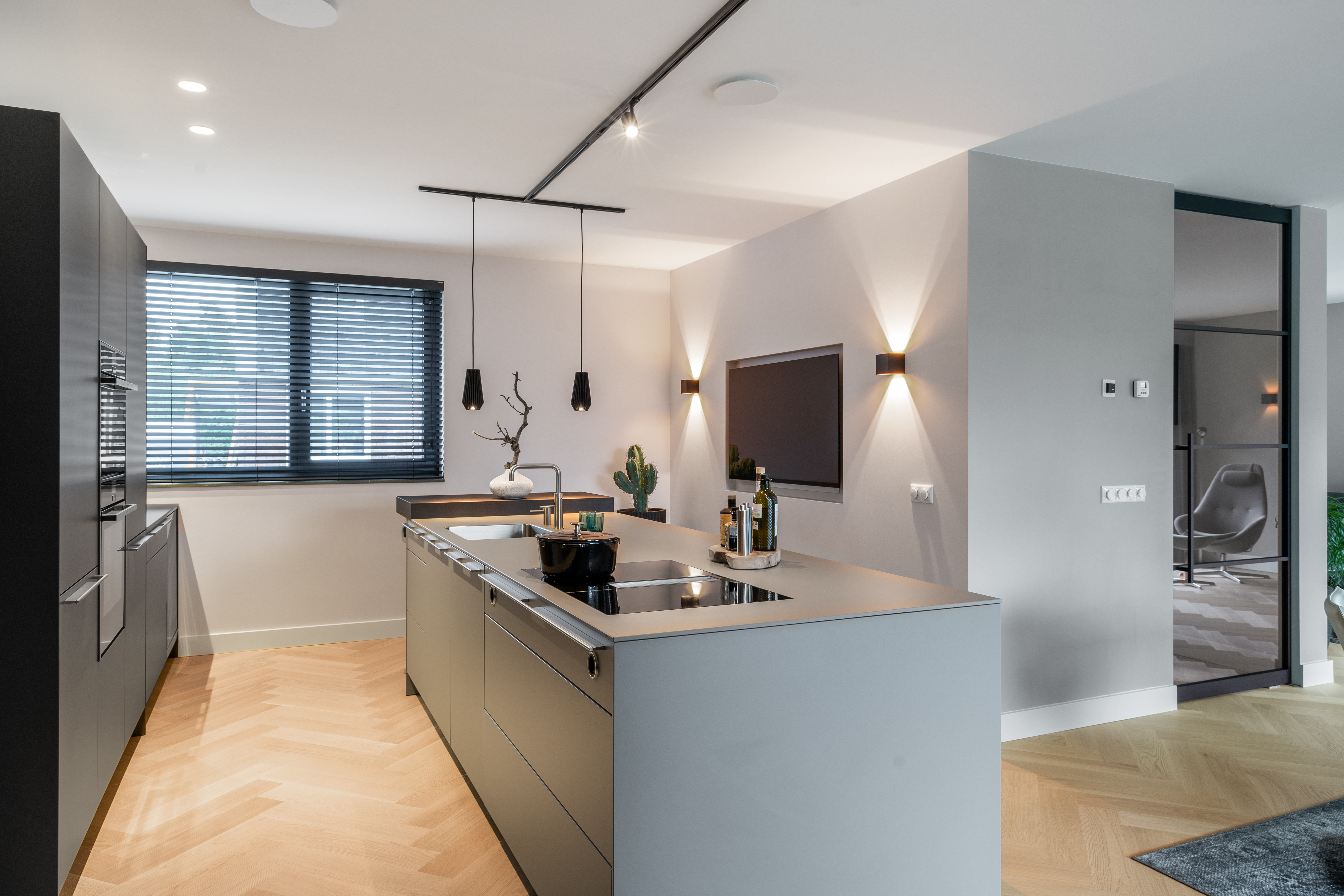 Stoer kookeiland als eyecatcher - UW-keuken.nl