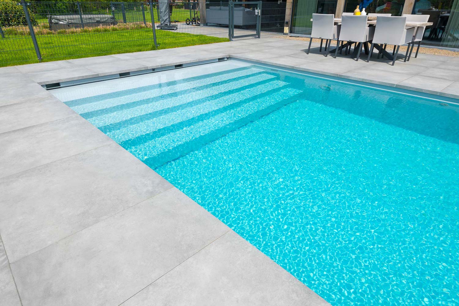 Zwembad in de tuin: met deze 4 tips creëer je een - UW-tuin.nl